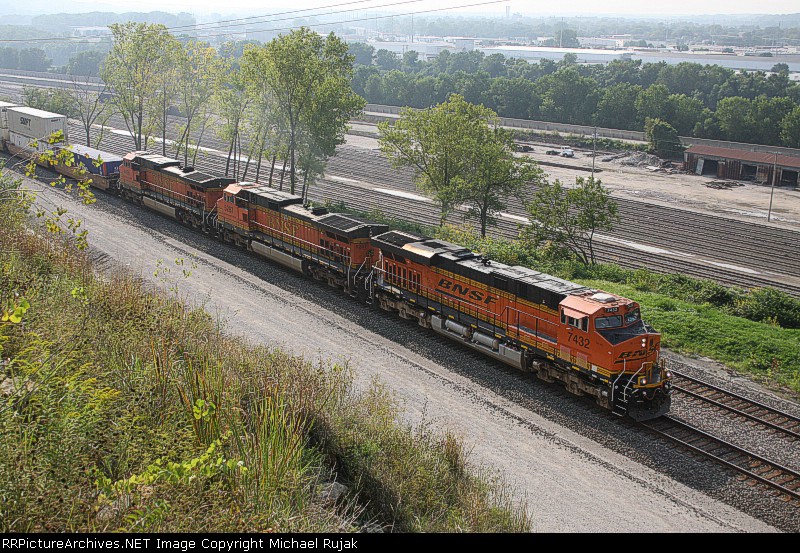 BNSF 7432
